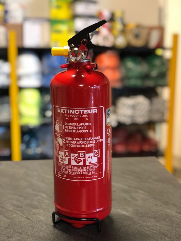 EXTINCTEUR A PRESSION PERMANENTE 2KG ABC AVEC SUPPORT – Protection ...